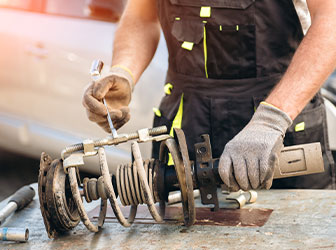 Symptoms of worn shock absorbers | Blog | MotorHappy