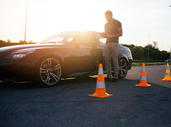The benefits of an advanced driving course | Blog | MotorHappy