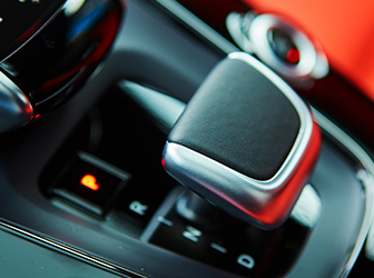 Tips for driving an automatic car | Blog | MotorHappy